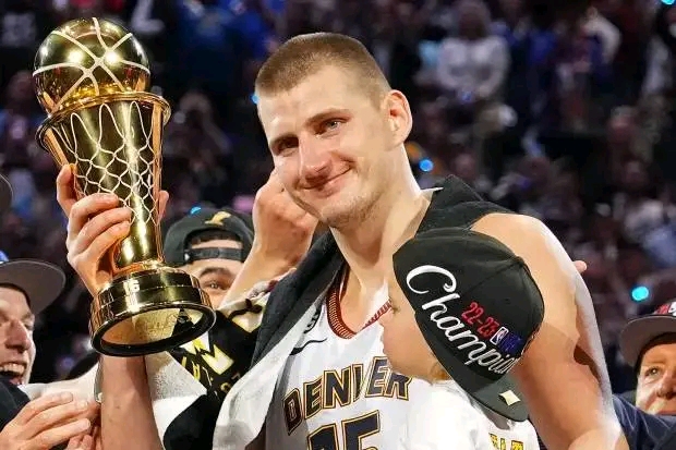 Nikola Jokić Crowned “King of the NBA” in Emotional Ceremony, Delivers ...