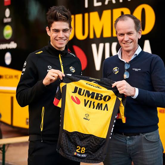 "De beste Wout van Aert moet nog komen" – Richard Plugge steunt Visma ...